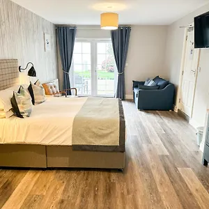 Beach House Hotel Seahouses: 4 star Hotel with a Minimum Price 142 ...