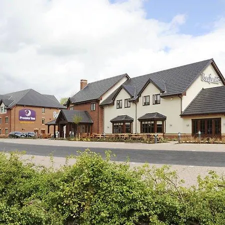 Premier Inn Premier Inn Redditch North: 3 star Hotel with a Minimum ...