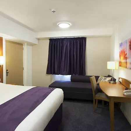 Premier Inn Runcorn: 3 star Hotel with a Minimum Price 70£| UPDATED FOR ...