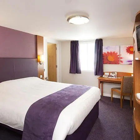 Premier Inn Colchester: 3 star Hotel with a Minimum Price 192£| UPDATED ...
